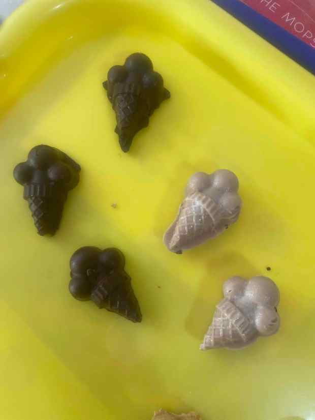 Kids’ Snacktivity: Let’s make chocolate candies – Kindred Inspiration